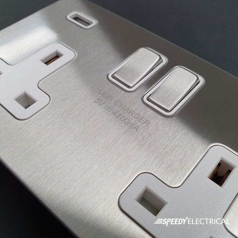 Screwless Brushed Chrome 5a Plug Socket with Switch – SE Home